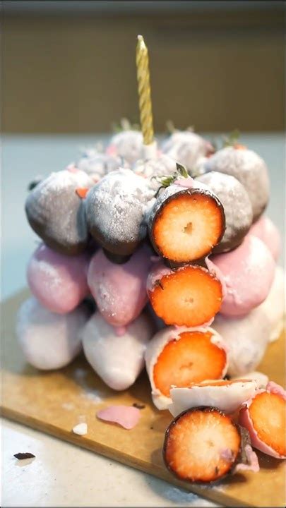 발렌타인데이에 딸기초코퐁듀케이크 어때요 Chocolate Coverd Strawberry Cake Youtube