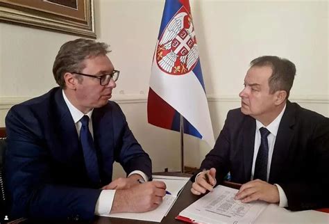 Вучиќ и Дачиќ за настаните во Русија Србија никогаш нема да поддржи пуч во ниту една земја