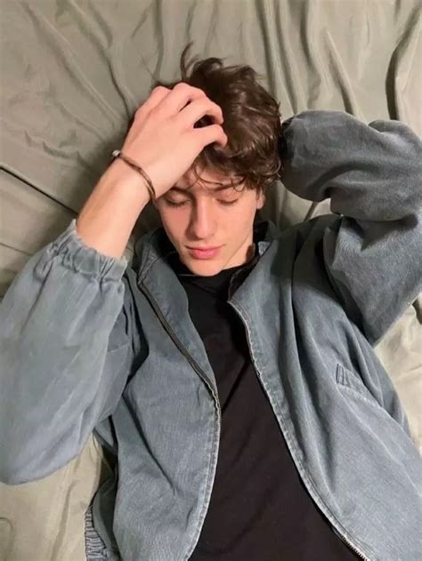 Chat With Oğuz Enjoy Free Ai Character Roleplay Flowgpt Oğuz Rp