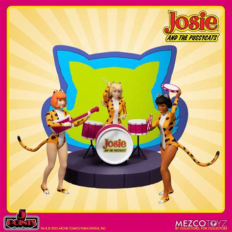 Josie And The Pussycats Box Set Debuts From Mezco Toyz