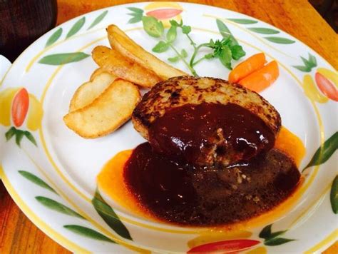 伏見 肉汁たっぷりあふれだす「手作りハンバーグの店とくら新堀川店」 【グルメ】