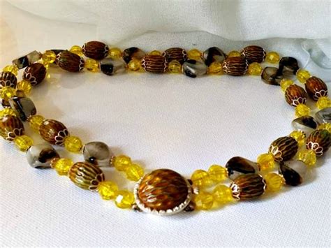 Vintage 1940s Yellow Lucite Bead Necklace Honk Kong Gem