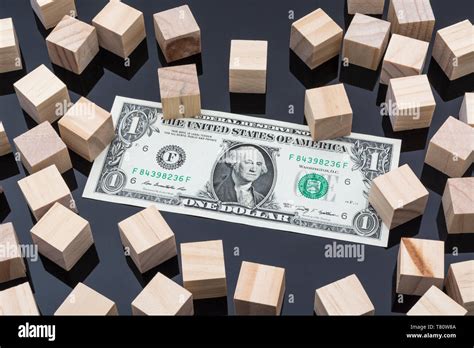 For Us Dollar Economy Hits Rock Bottom Dollar Hits The Floor Us
