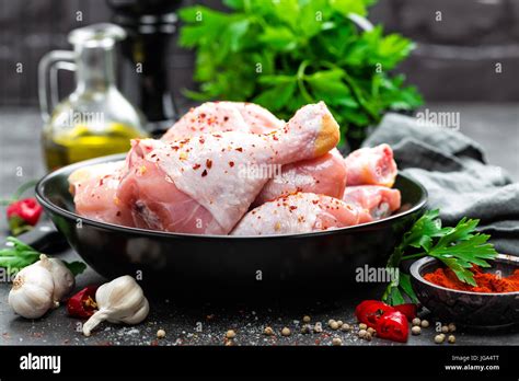 Raw Chicken Legs Drumsticks Stock Photo Alamy