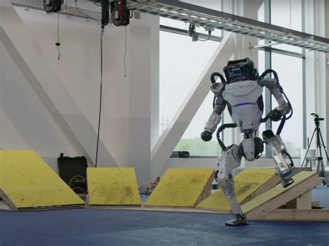 Atlas Shrugged Boston Dynamics Retires Its Hydraulic Humanoid Robot