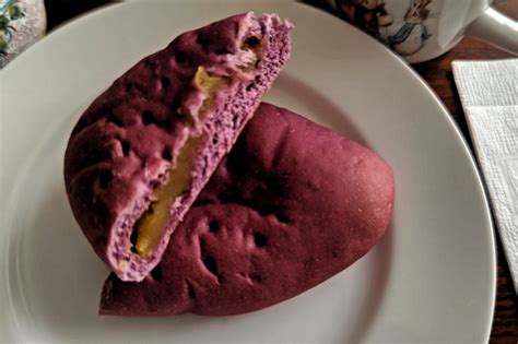 ファミリーマート 『もっちおいもパン』 My Favorite Things No2