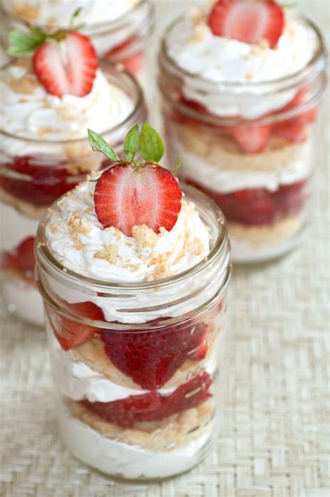 This Isnt Your Traditional Strawberry Shortcake Mason Jar Desserts