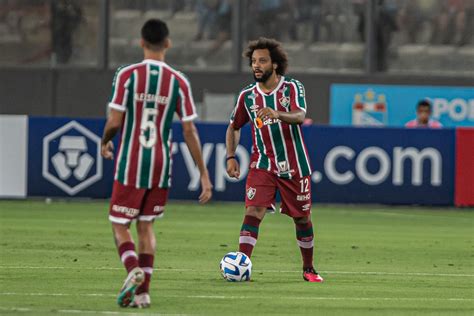 Marcelo Comemora Reestreia Pelo Fluminense Dia Muito Especial