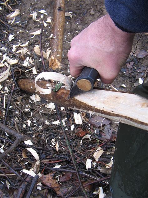 Back Creek Bushcraft A Roselli Axe Reveiw