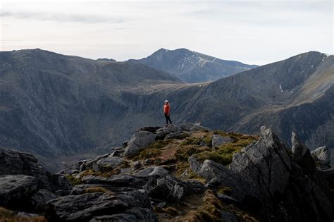 8 Physical And Mental Health Benefits Of Hiking London Daily News