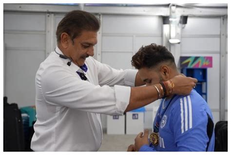 Emotional Ravi Shastri Awards Pant Best Fielder Medal Says Had Tears In