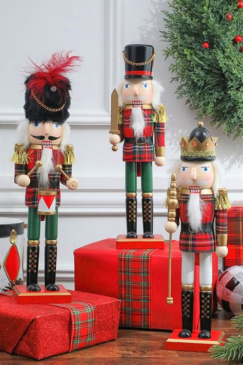 15” Plaid Christmas Nutcracker Decorators Warehouse