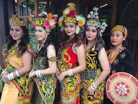 Sarawakdotcom Local Sarawak Girl With Their Native