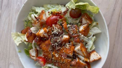 Buffalo Chicken Strip Salad