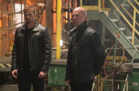 Sinopsis Extraction Aksi Bruce Willis Melawan Teroris Bareng Anak