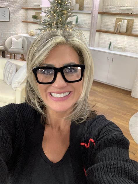 Qvc Hosts 2025 40 Hart Weston