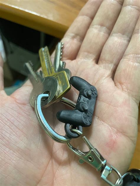 Stl File Ps4 Gamepad Keychain Or Earring Stl 🗝️ ・3d Printable Model To