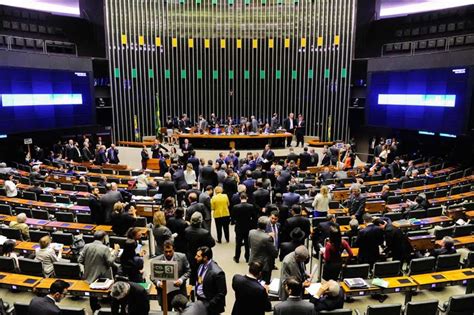 6 Em Cada 10 Brasileiros Não Sabem O Que é Parlamentarismo Diz Pesquisa