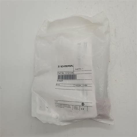 New Schmersal 101021009 EDRR40RT Push Button For Sale At ND Industrial