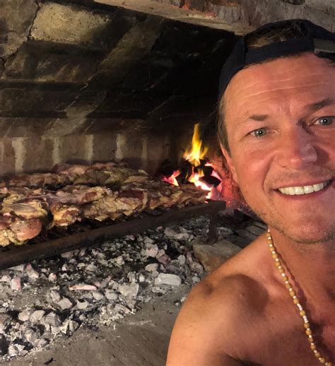 El Polémico Mensaje Del Novio De Claudia Villafañe ¿dedicado A Maradona