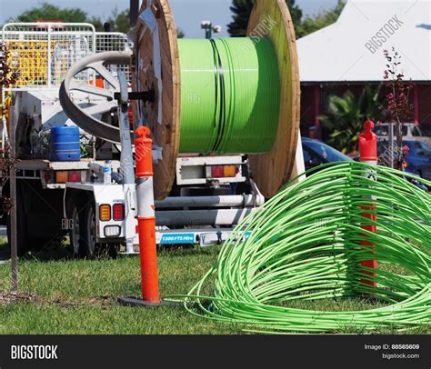Cấu trúc cáp quang như thế nào So sánh sợi quang và dây đồng