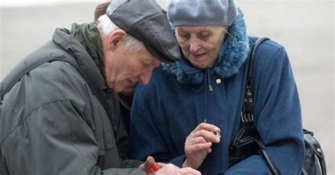 Ще има коледни добавки за пенсионерите Ето по колко ще получат За Жената