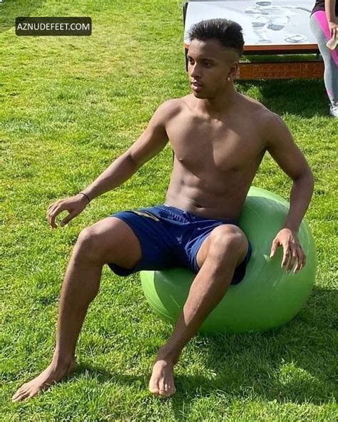 Rodrygo Feet Aznudefeet Men