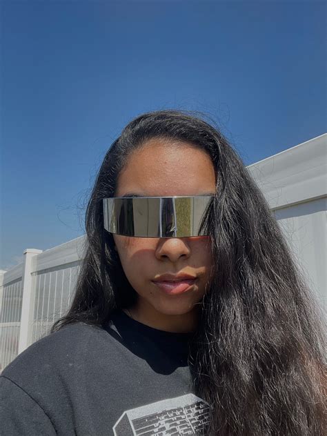 Retro Futuristic 1980s Disco Wrap Around Space Sunglasses 8964 Lupon