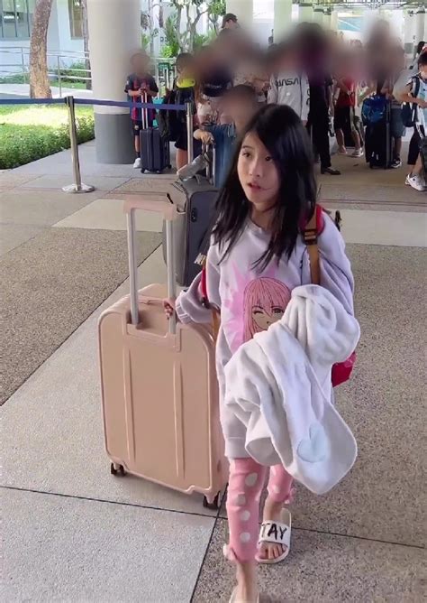 มีความอ่อนเพลีย เมย์ปทิดา มารับ น้องมายู กลับบ้าน หลังไปเที่ยวกับ