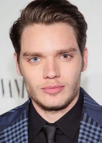 Dominic Sherwood Eyes