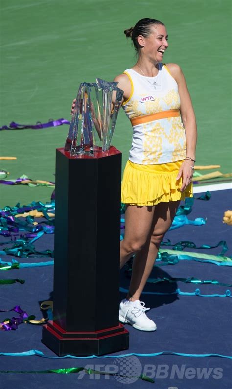 ペネッタがラドワンスカ下し優勝、bnpパリバ・オープン 写真5枚 国際ニュース：afpbb News