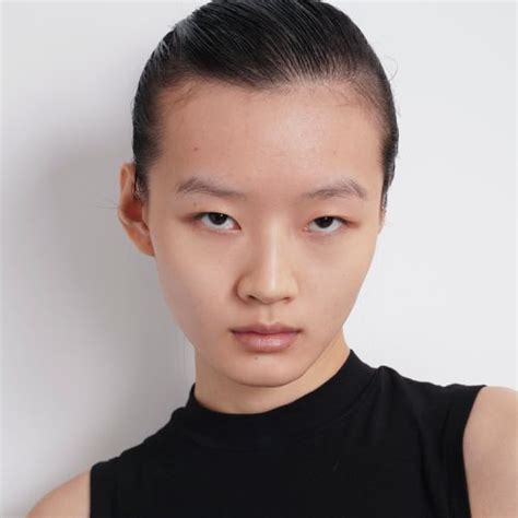 Chen Qi Model Profile Photos And Latest News