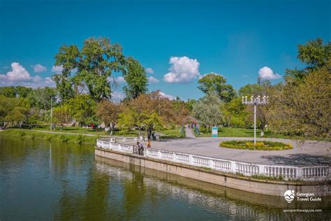 რუსთავის პარკი Georgian Travel Guide