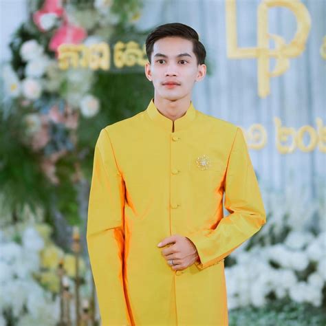 សេង លី