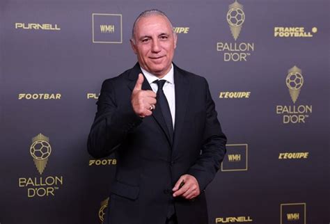 Христо Стоичков пръв сред звездите на церемонията за "Златната топка ...