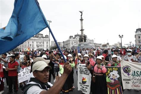 Protestas en Lima Así fue el enfrentamientos entre manifestantes y la PNP que dejó un fallecido