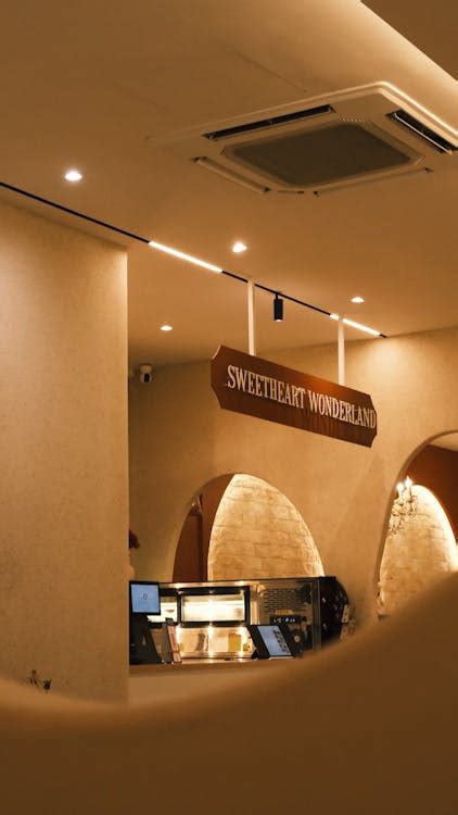 실내 가게 장식 간판 건축 고객 서비스 지역 단 것 디저트 가게 따뜻한 음색 따뜻한 조명 럭셔리 레스토랑 베이커리 부드러운 조명 불이 켜진