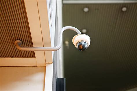 房東半裸闖房間偷內褲自慰 女租客：我被嚇到哭了出來 星島日報