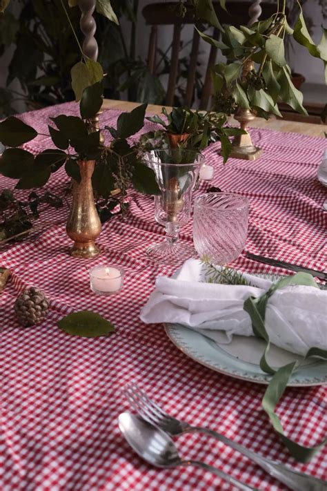 8 Table Centerpiece Ideas To Spruce Up Your Dining Room Livingetc