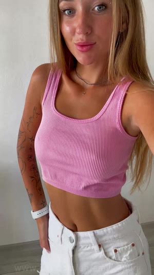 Emily Murr Tease Me And Undress