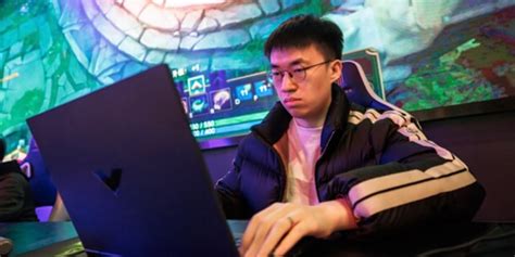 “没韩援拿什么赢lck”，香锅不看好lpl：小虎站不出来需要个大哥 哔哩哔哩