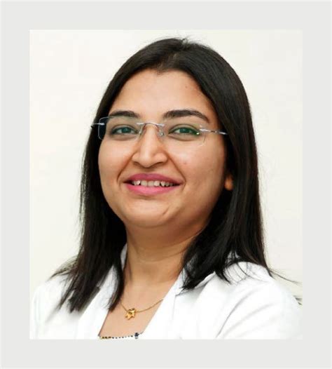 Dr Rashmi Agarwal Best Infertility Specialist In Delhi Ncr Nova Ivf
