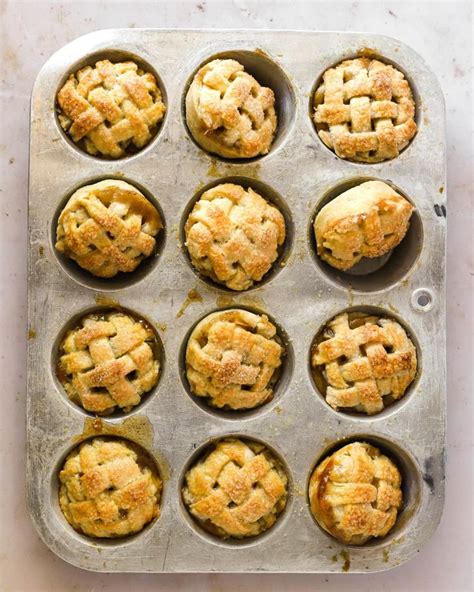 Mini Apple Pies Are Falls Cutest Dessert Recipe Mini Apple Pies