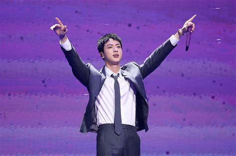 Bts Jin Participera Au Relais De La Flamme Olympique Des Jo De Paris