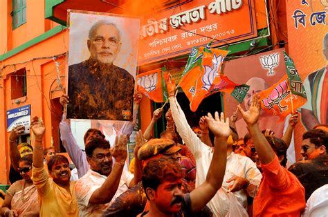 インド与党圧勝、人口2億人超の州議会選－モディ首相の改革前進へ Bloomberg