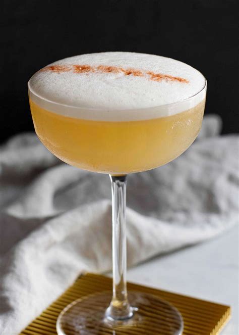 Whiskey Sour Cocktail Recipe