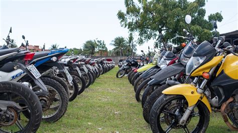 Detran realiza leilão virtual de carros motos e sucatas 447 lotes
