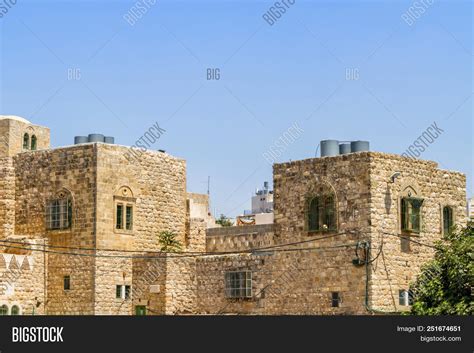 Middle Eastern House