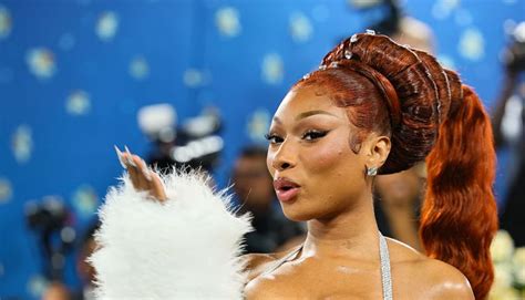 Baes And Baddies Meet Curvy Model Marie Assi