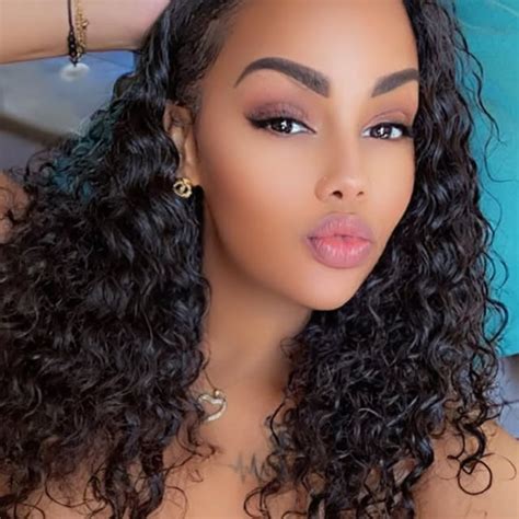 Jolie Garce 🫦🥂 Petitpanda • Threads Say More